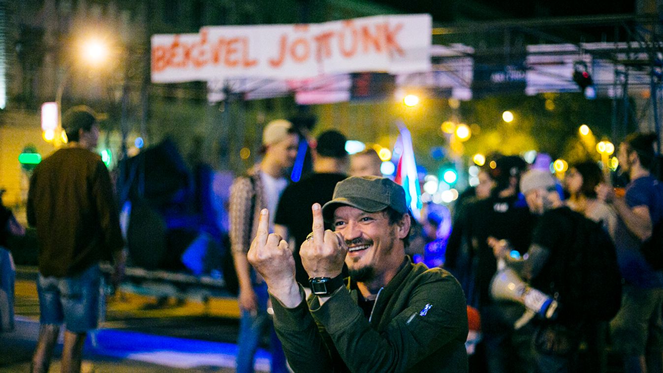 Fapina és kancigány, utcán az ellenzék - Hegedűs Zoltán és Szilvay ...